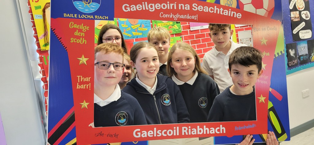 Gaeilgeoirí Abú - Gaelscoil Riabhach