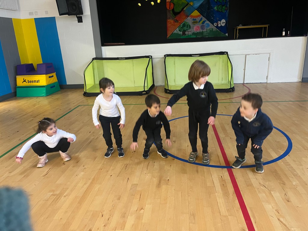 Damhsóirí den scoth! - Gaelscoil Riabhach