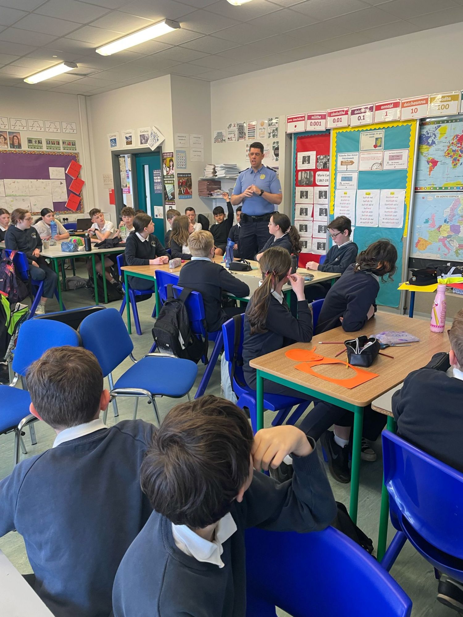 Siúlóid Cois Locha - Gaelscoil Riabhach